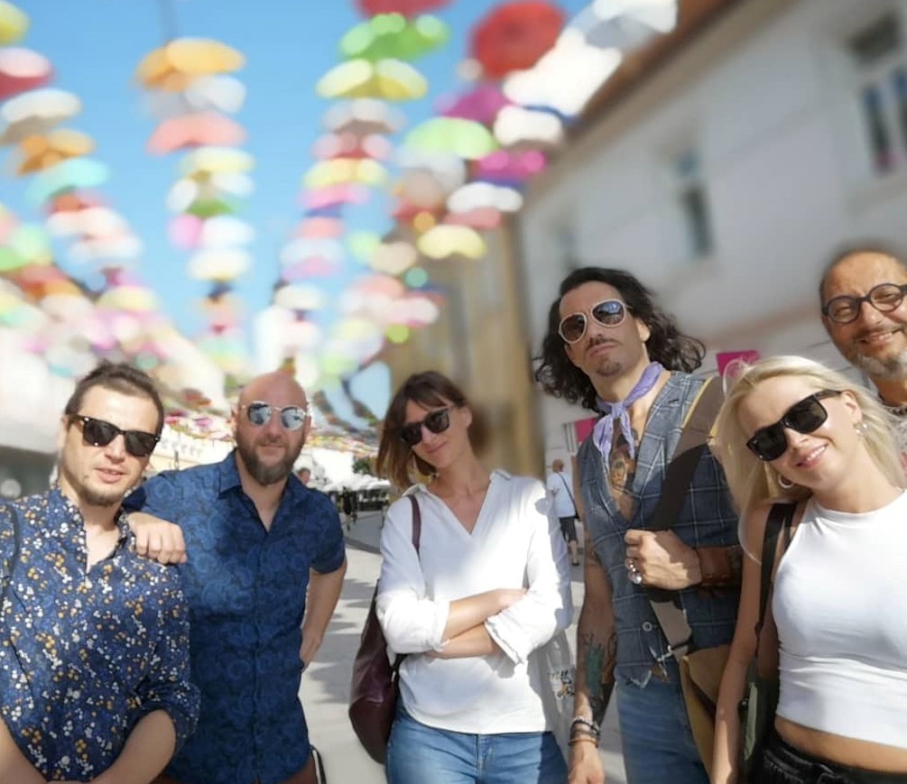 PREMIJERA NORMALAN ŽIVOT – Kazališna družina Pinklec